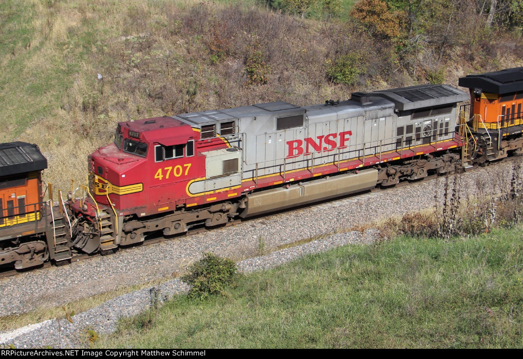 BNSF 4707